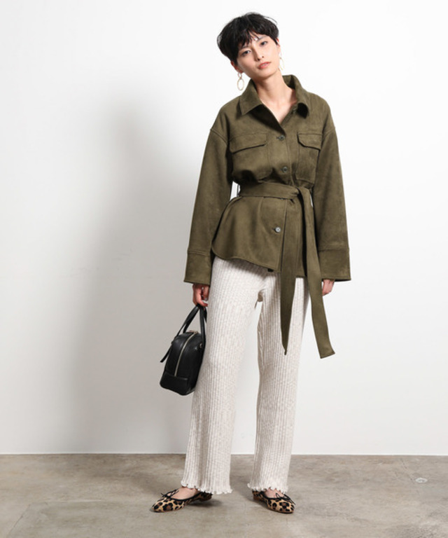 写真 (6枚目) - サファリジャケットのレディースコーデ特集♡今すぐトレンドアイテムをGET♪ - LOCARI（ロカリ）