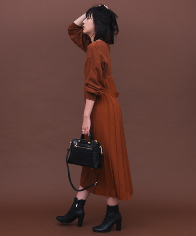 写真 (2枚目) - [5000円以下]の大人可愛い「秋ワンピース」♡旬ワンピで簡単おしゃれ見えを実現♪ - LOCARI（ロカリ）