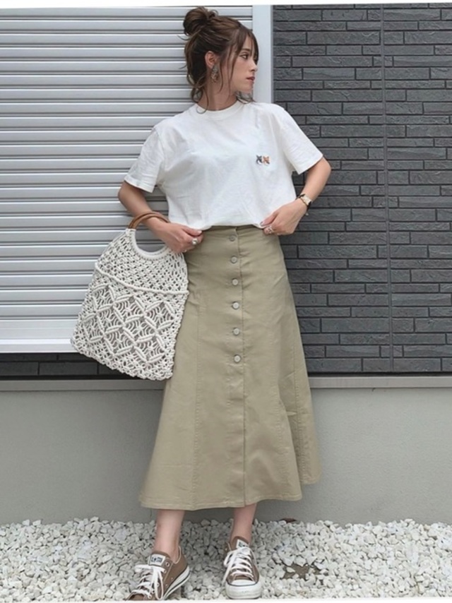 写真 (3枚目) - [ユニクロ・GU・ZARA]プチプラスカートはこう使う！おしゃれな大人女子コーデ - LOCARI（ロカリ）