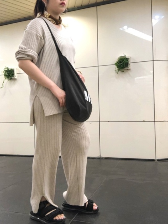 写真 (16枚目) - [ユニクロ＆GU]も！プチプラ服で高見えしちゃうコーデを叶えよう♪ - LOCARI（ロカリ）