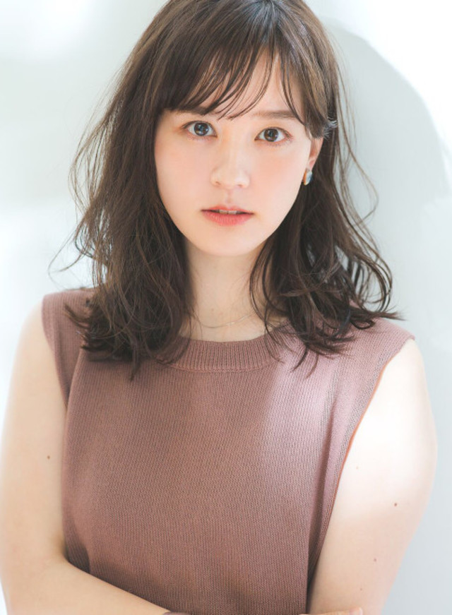 写真 (5枚目) - 髪型変えてキレイ変身♡秋のヘアチェンジにチェックしたい「“セミロング”ヘアカタログ」 - LOCARI（ロカリ）