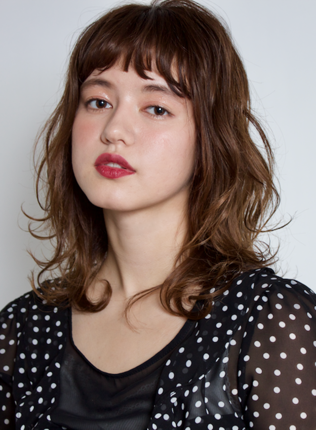 写真 (13枚目) - おしゃれ度爆上げ！人気の秋ヘア「ウルフミディ」12選 - LOCARI（ロカリ）