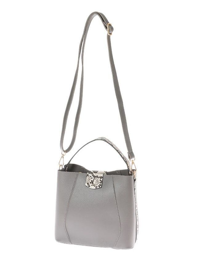 写真 (4枚目) - GU高見えニットのセットアップは艶っぽワインレッドを指名買い！ - LOCARI（ロカリ）