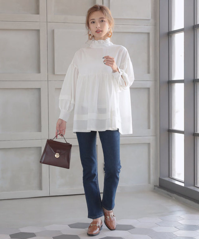 写真 (2枚目) - 今着たいハイネックブラウスコーデ♪きちんと感で品よくおしゃれ度UP - LOCARI（ロカリ）