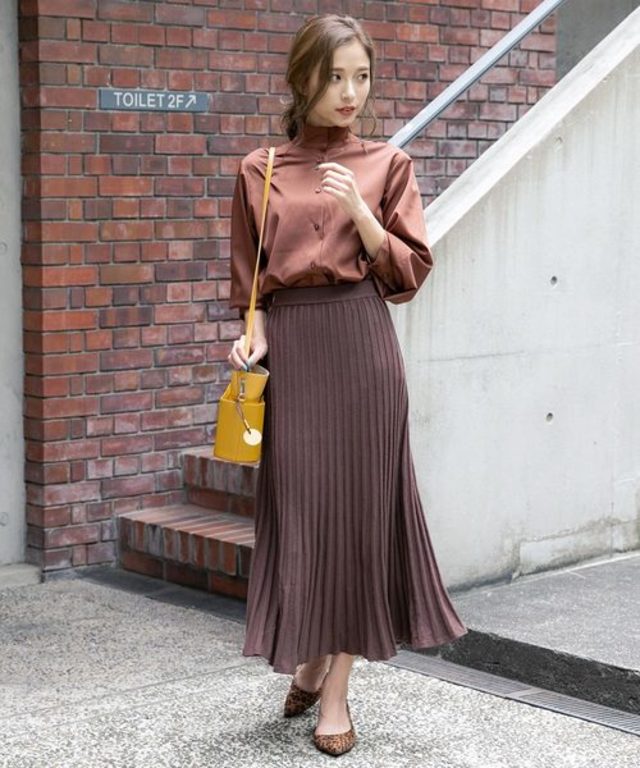 写真 (4枚目) - 今着たいハイネックブラウスコーデ♪きちんと感で品よくおしゃれ度UP - LOCARI（ロカリ）