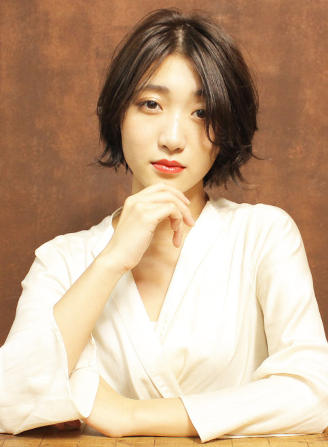 写真 (9枚目) - 秋冬は断然スッキリヘア！女っぽも叶える「ショートボブ」カタログ - LOCARI（ロカリ）