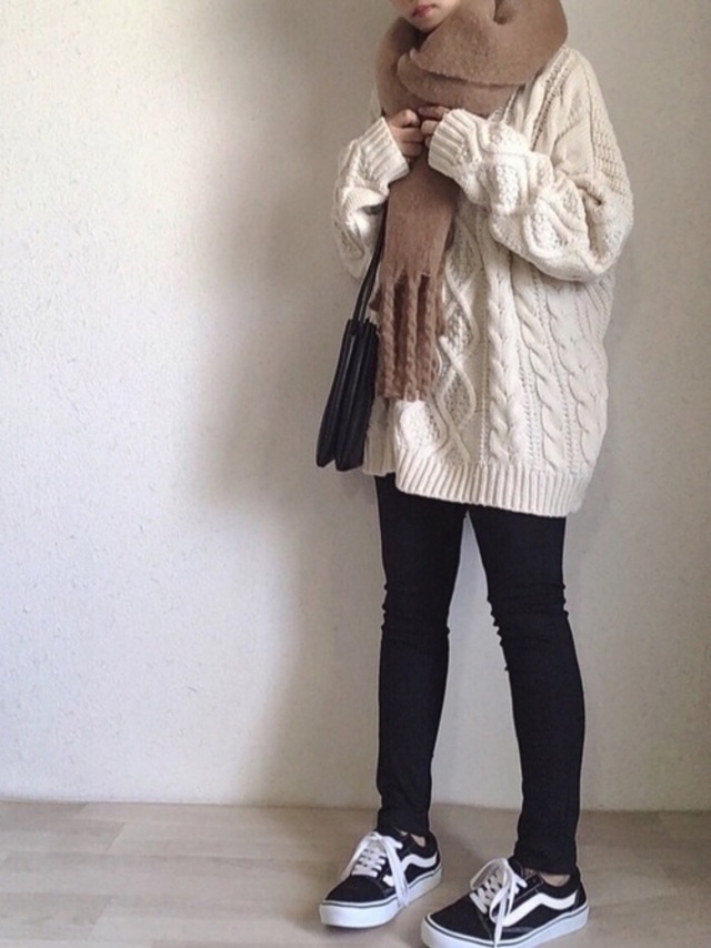 写真 (14枚目) - ニット×パンツコーデ特集♪こなれ感がUPする上級者ファッションをご紹介！ - LOCARI（ロカリ）