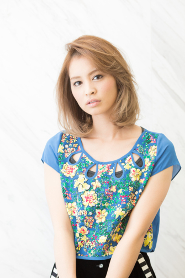 写真 (1枚目) - [女優・山本舞香風]可愛さ&クールを兼ね備えた「ワンレンスタイル」でオンナ度UP - LOCARI（ロカリ）