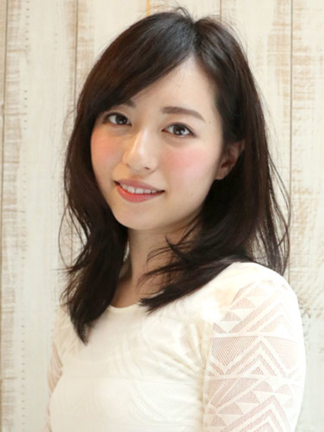 写真 (18枚目) - 黒髪×前髪なしが大人っぽい♡クールな雰囲気のヘアスタイルを長さ別にご紹介 - LOCARI（ロカリ）