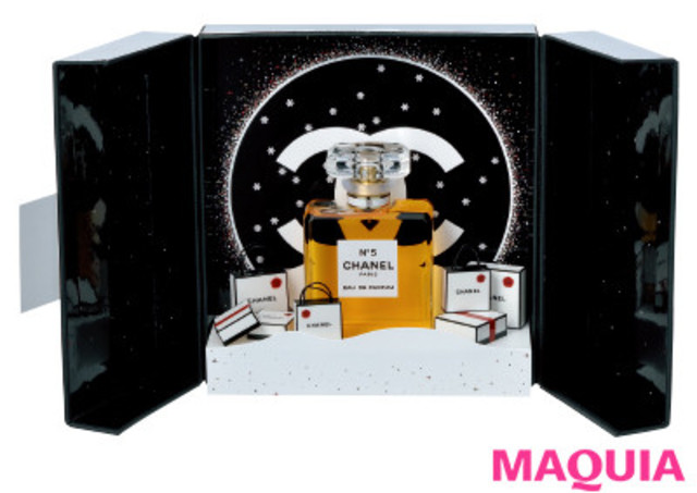 写真 (2枚目) - シャネルのホリデーコレクションを全部見せ！[Xmasコフレ＆限定品BOOK2019] - LOCARI（ロカリ）