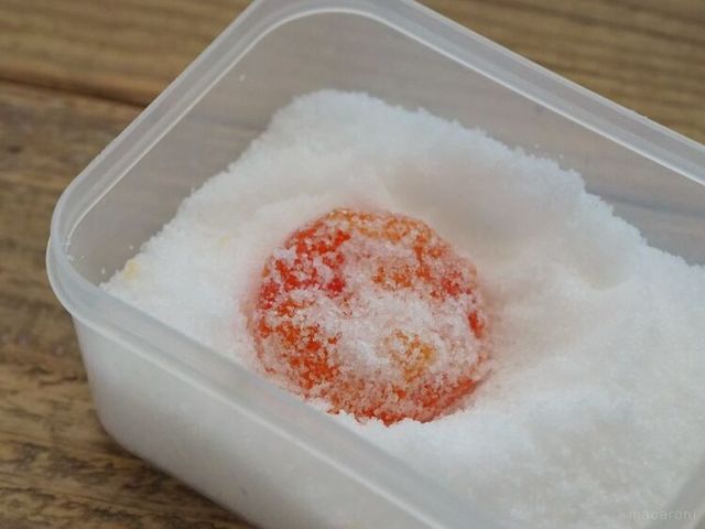 写真 (5枚目) - 漬けるだけでラクうま！ まるでからすみ「卵黄の塩漬け」vol.24 - LOCARI（ロカリ）