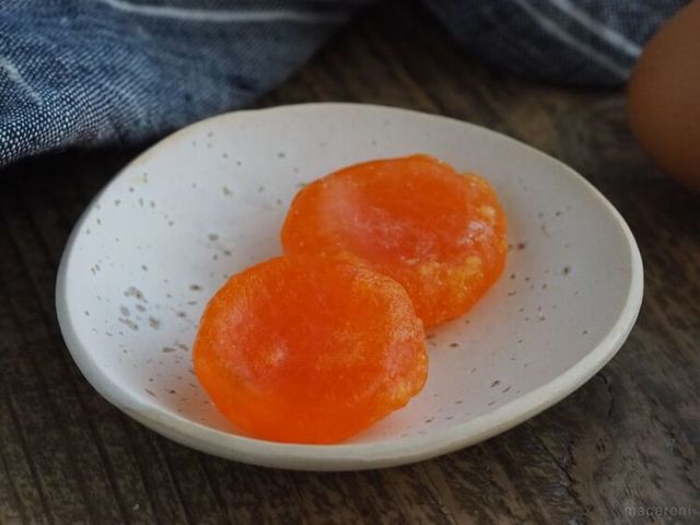 写真 (7枚目) - 漬けるだけでラクうま！ まるでからすみ「卵黄の塩漬け」vol.24 - LOCARI（ロカリ）