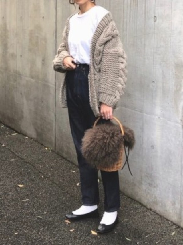 写真 (5枚目) - 脱・地味な人！秋冬の定番グレーを大人がおしゃれに着こなすコツ6 - LOCARI（ロカリ） - LOCARI（ロカリ）