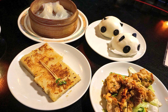 写真 (5枚目) - 餃子の王将にトロやウニetc.高級寿司食べ放題も！池袋「食べ放題」ランチ7選 - LOCARI（ロカリ）