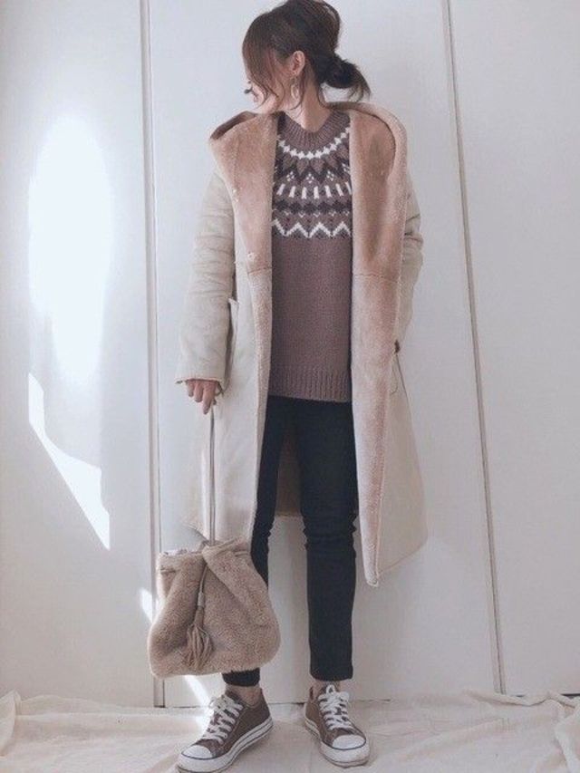 写真 (2枚目) - もう買った？SNSで話題沸騰！GU大人気ニットで今っぽコーデ - LOCARI（ロカリ）