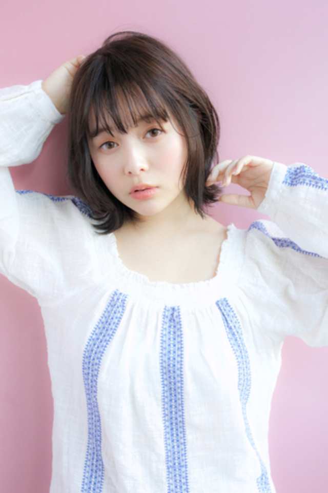 写真 (4枚目) - [年代別]丸顔も面長も！ひし形ショートで誰でも小顔に！？ - LOCARI（ロカリ）
