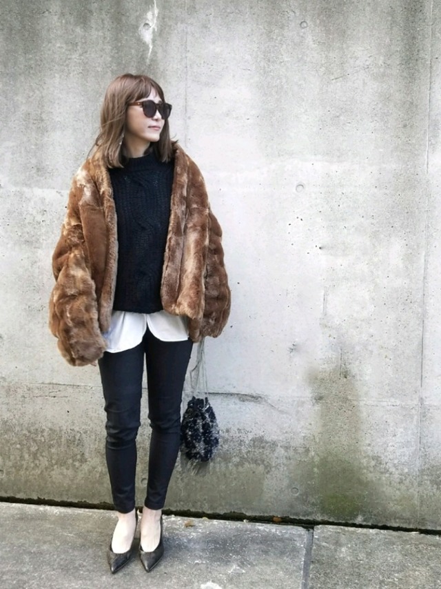 写真 (7枚目) - 防寒対策バッチリ♡12月の「黒スキニーコーデSNAP」10連発 - LOCARI（ロカリ）