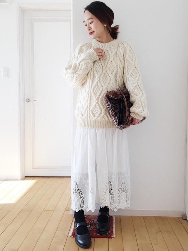 写真 (5枚目) - 聖なる夜は白が着たい♡Xmasにぴったりなホワイトコーデ10選 - LOCARI（ロカリ）