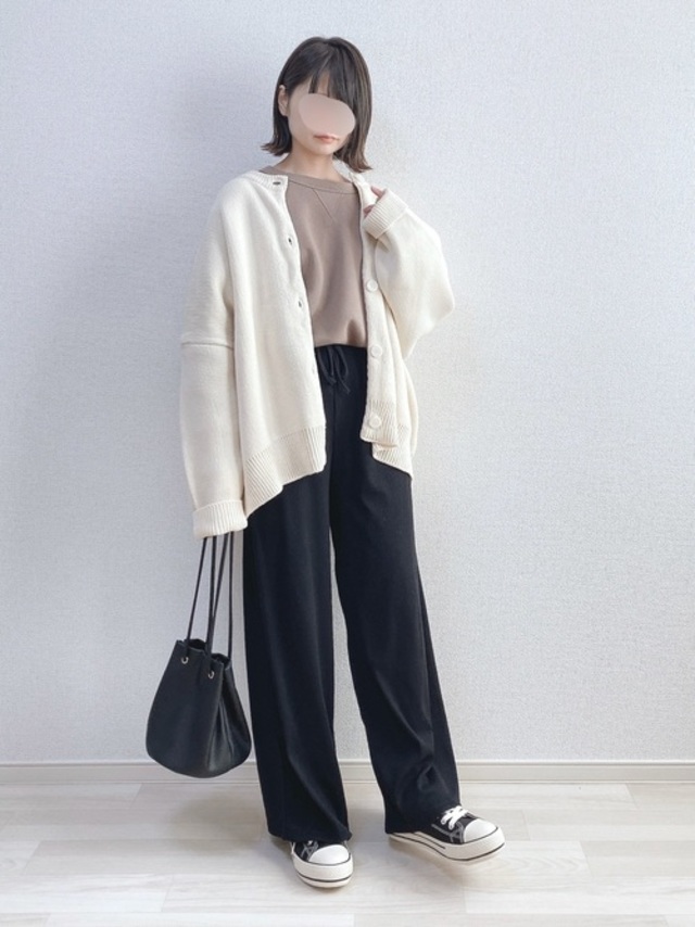 写真 (3枚目) - [GU]アイテムを使ったリラックスコーデ特集♪ゆるっとコーデはプチプラでGET！ - LOCARI（ロカリ）