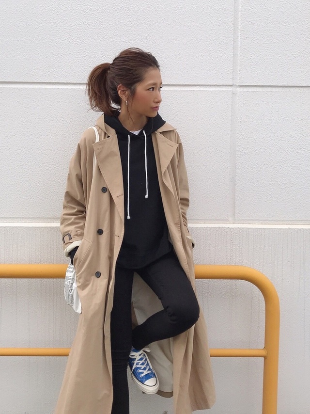 写真 (2枚目) - 脱マンネリ＆脱部屋着感！真冬の「パーカーコーディネートSNAP」10連発 - LOCARI（ロカリ）