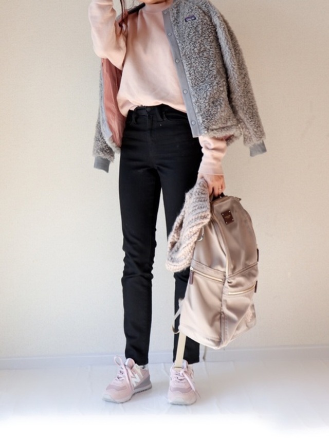 写真 (7枚目) - [2020最新]ピンクパーカーでモテ確定♡大人女子の褒められコーデ24選 - LOCARI（ロカリ）