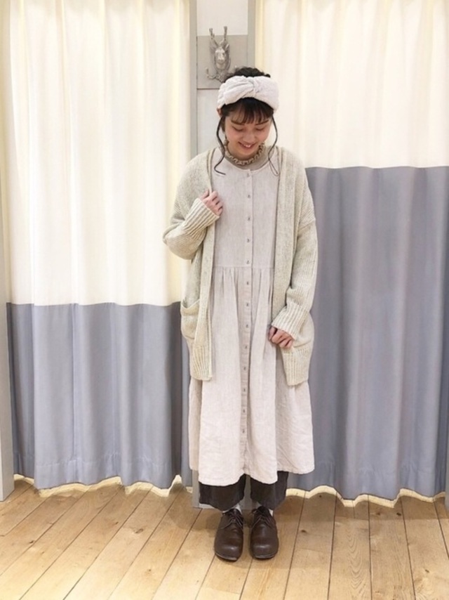 写真 (4枚目) - [2020最新]ワンピース×カーディガンコーデまとめ♡今っぽい着こなし方をご紹介 - LOCARI（ロカリ）