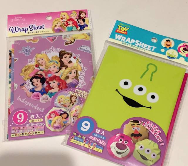 写真 (1枚目) - [セリア]ディズニーデザインの「おにぎり用ラップシート」が可愛すぎる♡ - LOCARI（ロカリ）