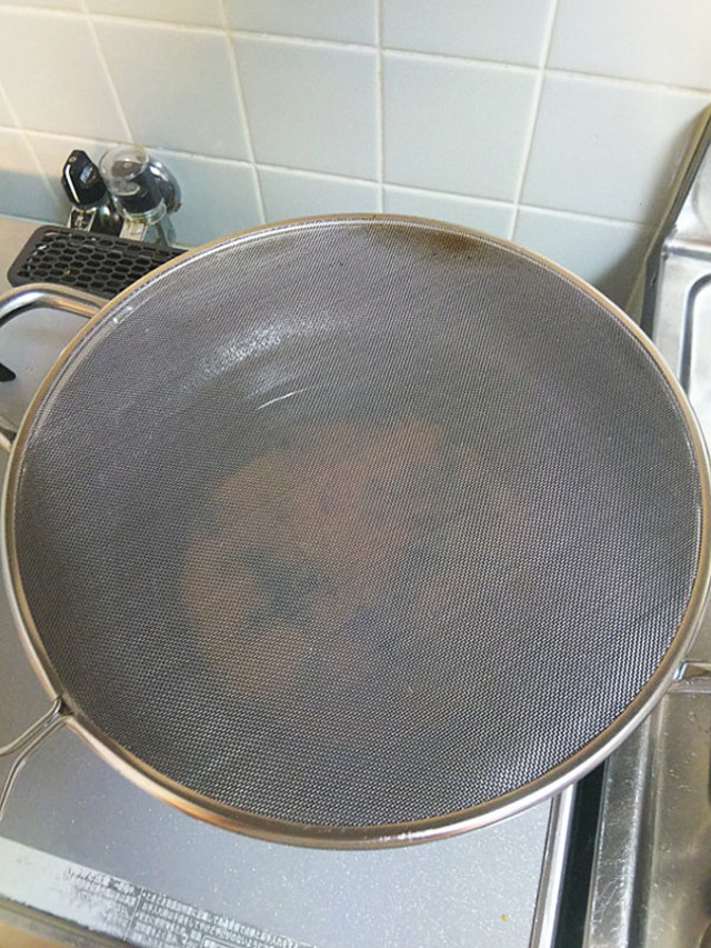 写真 (4枚目) - “だけじゃない”使い道が便利かも♡300円の価値アリ「油の飛びはね防止」が地味スゴすぎた - LOCARI（ロカリ）