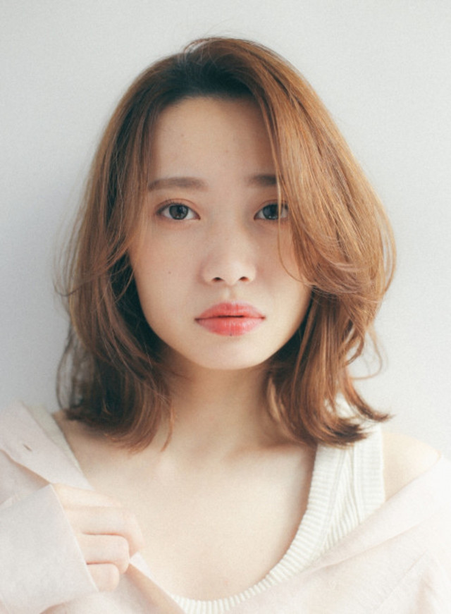 写真 (9枚目) - 脱・重めヘア！軽やかに春っぽく「レイヤースタイル」14選 - LOCARI（ロカリ）