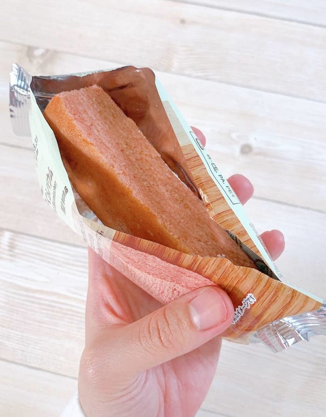 写真 (3枚目) - なんや、この“さくら感”は！！？無印の「150円おやつ」がふわっふわで美味しい〜！！ - - LOCARI（ロカリ）