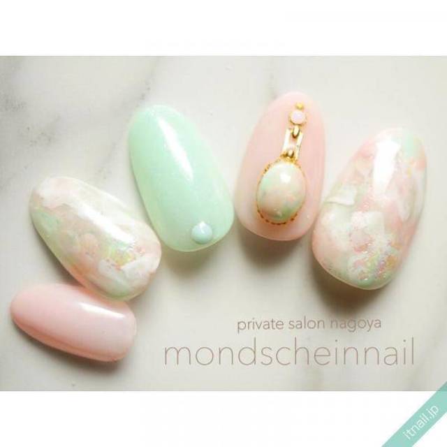 写真 (1枚目) - 30代以上が「パステルカラーネイル」を楽しむ4つのポイント - LOCARI（ロカリ）