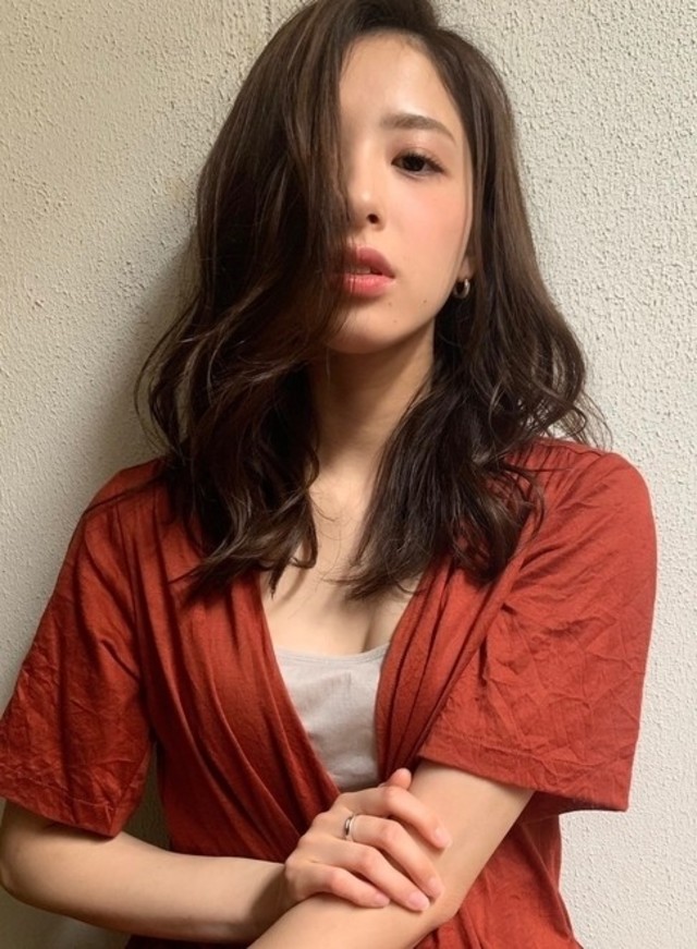 写真 (11枚目) - オーダー殺到中！大人女子に人気の“抜け感カラー”カタログ集 - LOCARI（ロカリ） - LOCARI（ロカリ）