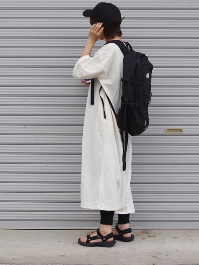 写真 (7枚目) - 黒キャップコーデ[2020最新]大人女子の垢抜けファッションを季節別にご紹介♪ - LOCARI（ロカリ）