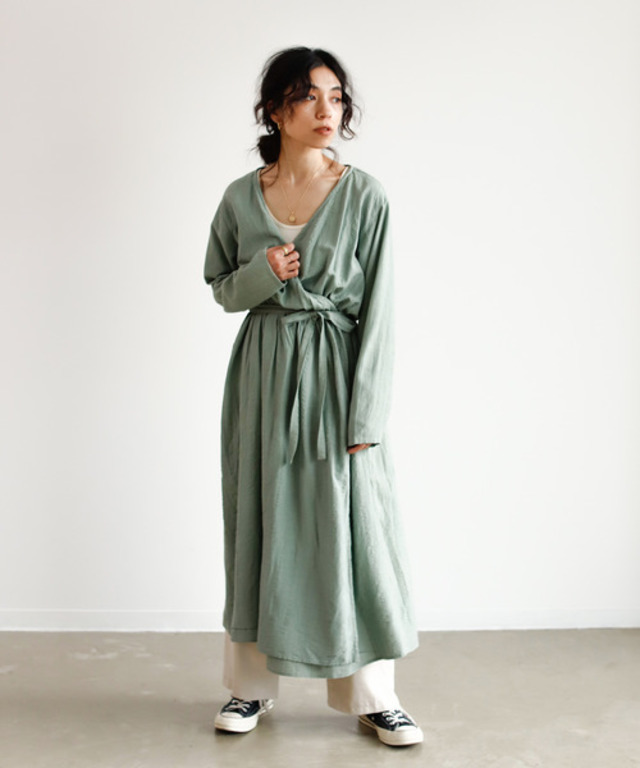 写真 (9枚目) - おうち時間はワンピースで過ごそう♡真似したくなるコーデ集 - LOCARI（ロカリ） - LOCARI（ロカリ）