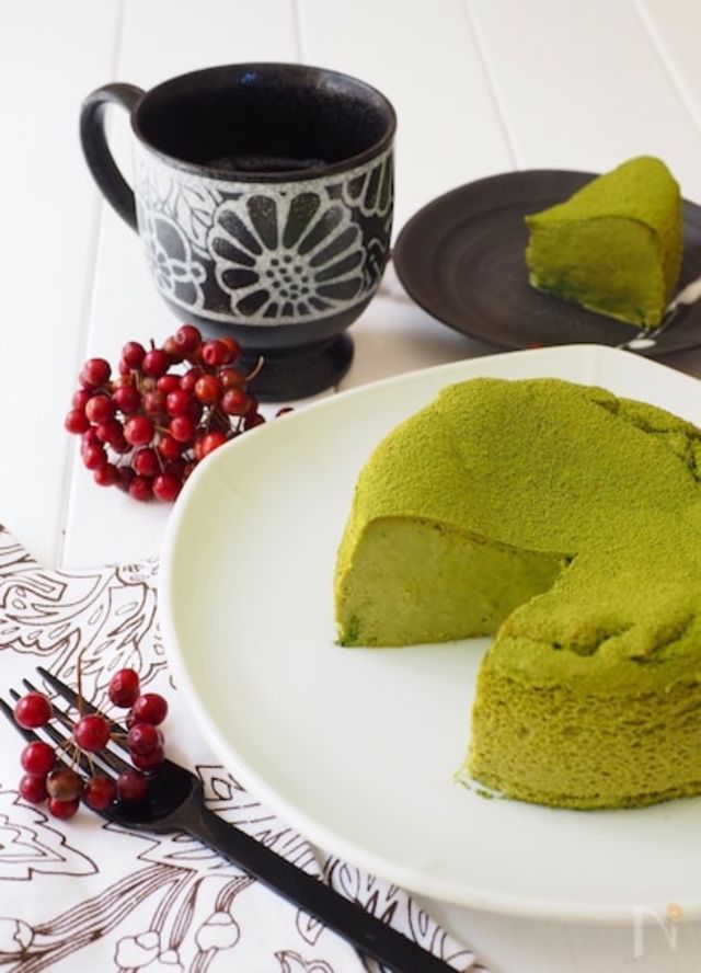 写真 (2枚目) - カフェ風濃厚抹茶味をおうちで♡手軽に楽しめる抹茶スイーツレシピ - LOCARI（ロカリ） - LOCARI（ロカリ）