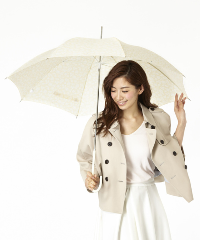 写真 (7枚目) - [2020最新]人気のレディース傘まとめ♪トレンドを押さえた上品な傘をGET！ - LOCARI（ロカリ）