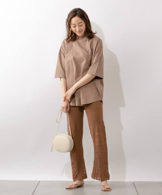 写真 (1枚目) - アラサー向けおうちコーデ♡おしゃれな着こなし術16選 - LOCARI（ロカリ） - LOCARI（ロカリ）