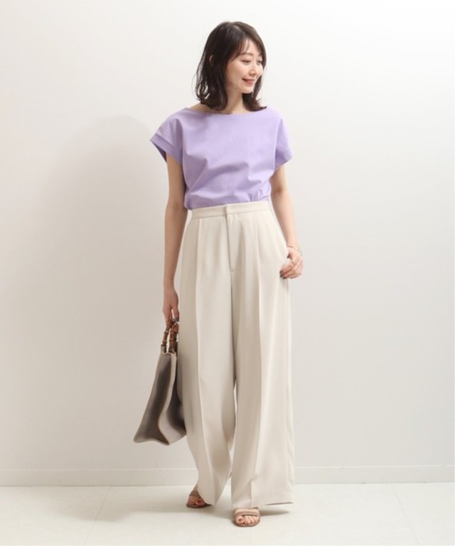 写真 (1枚目) - 今年欲しいTシャツ2トップ！「体型カバーT」＆「女っぽT」特集 - LOCARI（ロカリ） - LOCARI（ロカリ）