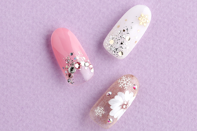 写真 (8枚目) - 今冬のモテ女は指先から♡12月のトレンドネイル8連発 - LOCARI（ロカリ） - LOCARI（ロカリ）