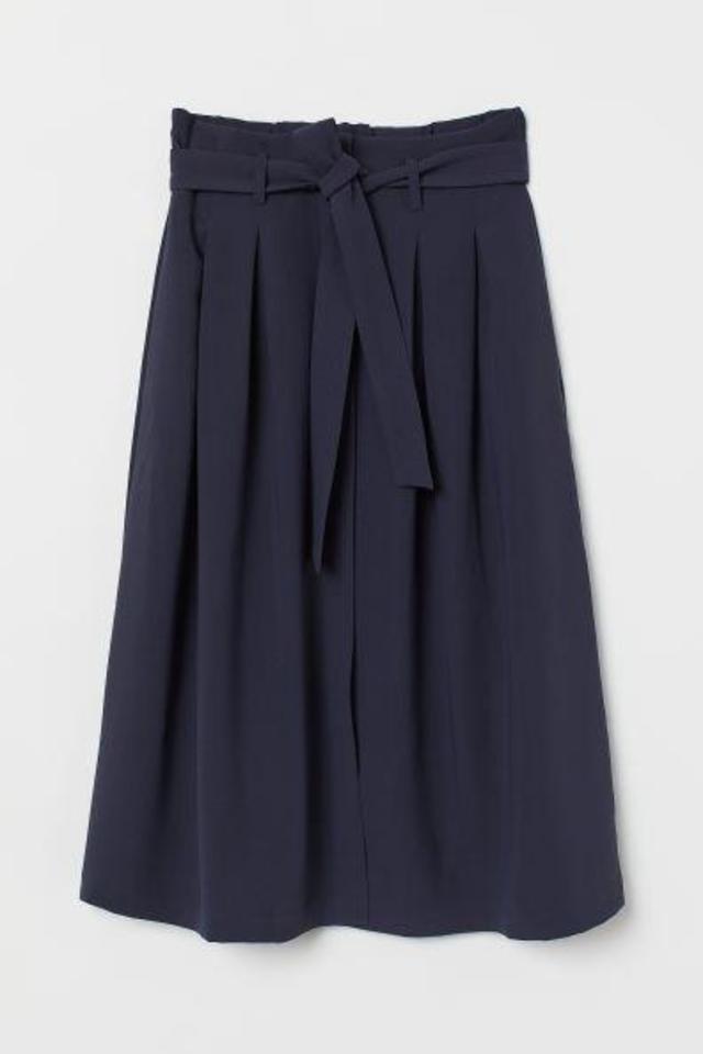 写真 (3枚目) - H＆Mが「最大50％オフセール」開催中 高見えワンピやサンダルが安い - LOCARI（ロカリ）