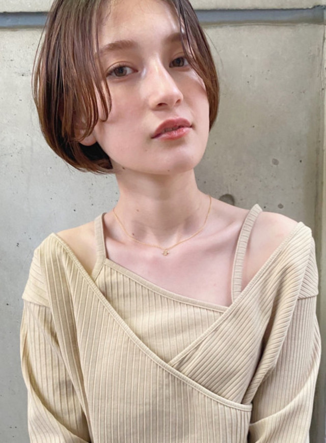 写真 (5枚目) - 夏は“ウェット”な質感でパサつき防止！おしゃれ度UPな「ツヤ感ヘア」9選 - LOCARI（ロカリ）