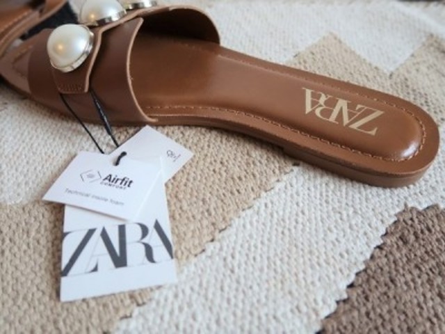 写真 (4枚目) - 大人可愛いZARAのパール付きぺたんこサンダルが買い！ - LOCARI（ロカリ）