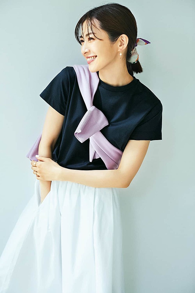 写真 (20枚目) - オバ見えしない！[5歳若返る]Tシャツの選び方とTシャツコーデ - LOCARI（ロカリ）