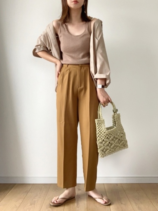 写真 (7枚目) - 着回しも利く [ユニクロ・GU・しまむら]の優秀トップス一覧 - LOCARI（ロカリ） - LOCARI（ロカリ）