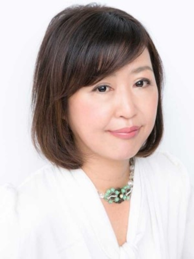 写真 (6枚目) - 40代のメイク方法！お疲れ顔を10歳若返らせる - LOCARI（ロカリ） - LOCARI（ロカリ）