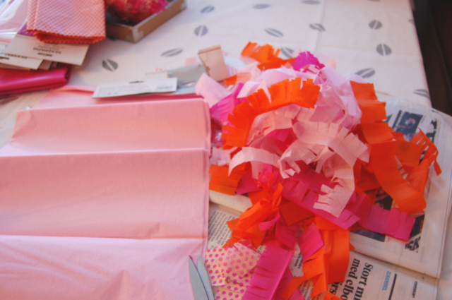 写真 (7枚目) - 海外版スイカ割り！？誕生日会や女子会に「ピニャータ」をDIY - LOCARI（ロカリ）