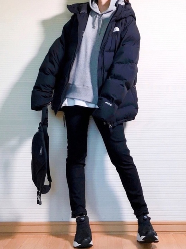 写真 (16枚目) - パーカー×アウターコーデ[2020秋冬]真似したい組み合わせテクを伝授♪ - LOCARI（ロカリ）