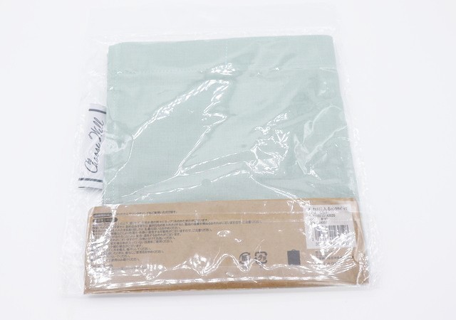 写真 (2枚目) - ついに3COINSでも発売！このハンカチを開くと…驚きの便利グッズに大変身！ - LOCARI（ロカリ）