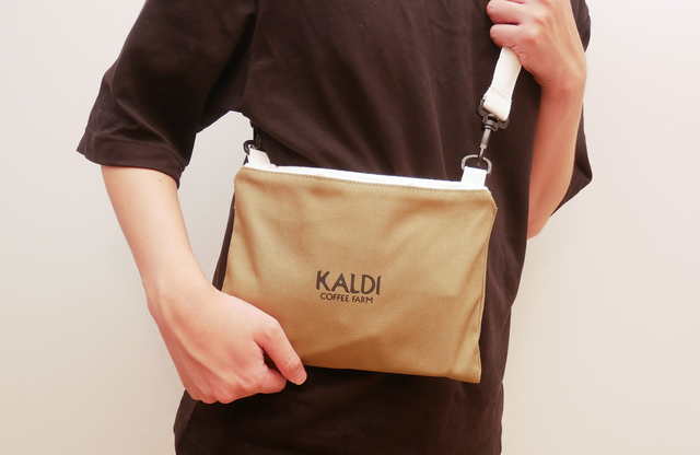 写真 (4枚目) - オンラインで即完売 カルディの限定サコッシュは見つけたら即買いレベル - - LOCARI（ロカリ）