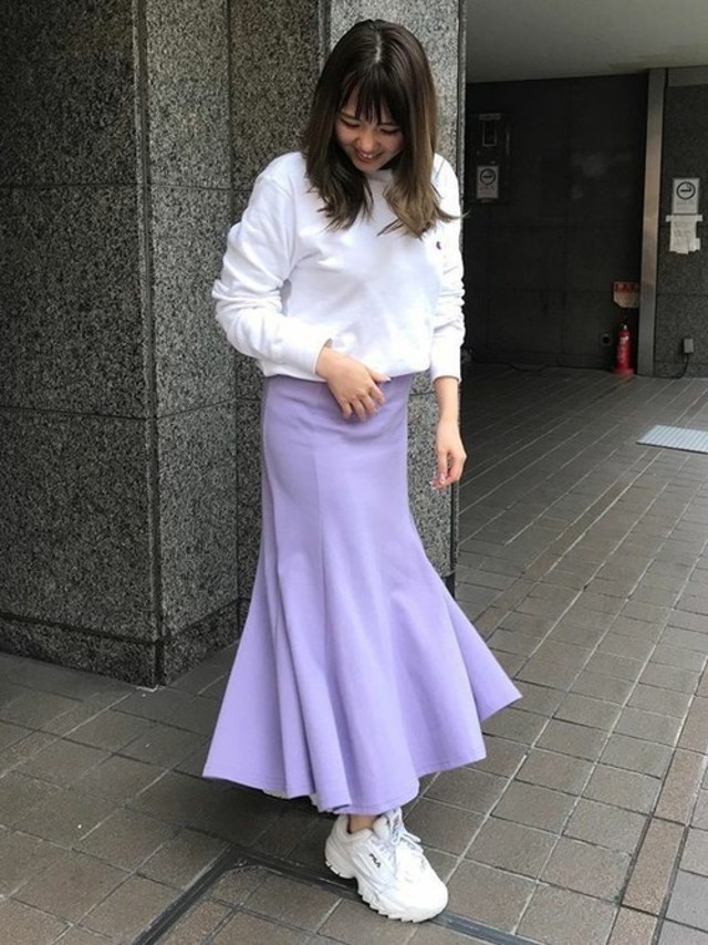 写真 (4枚目) - 秋冬をオシャレに防寒♡大人女子の味方「スウエット＆パーカー」SNS人気の神7 - LOCARI（ロカリ）